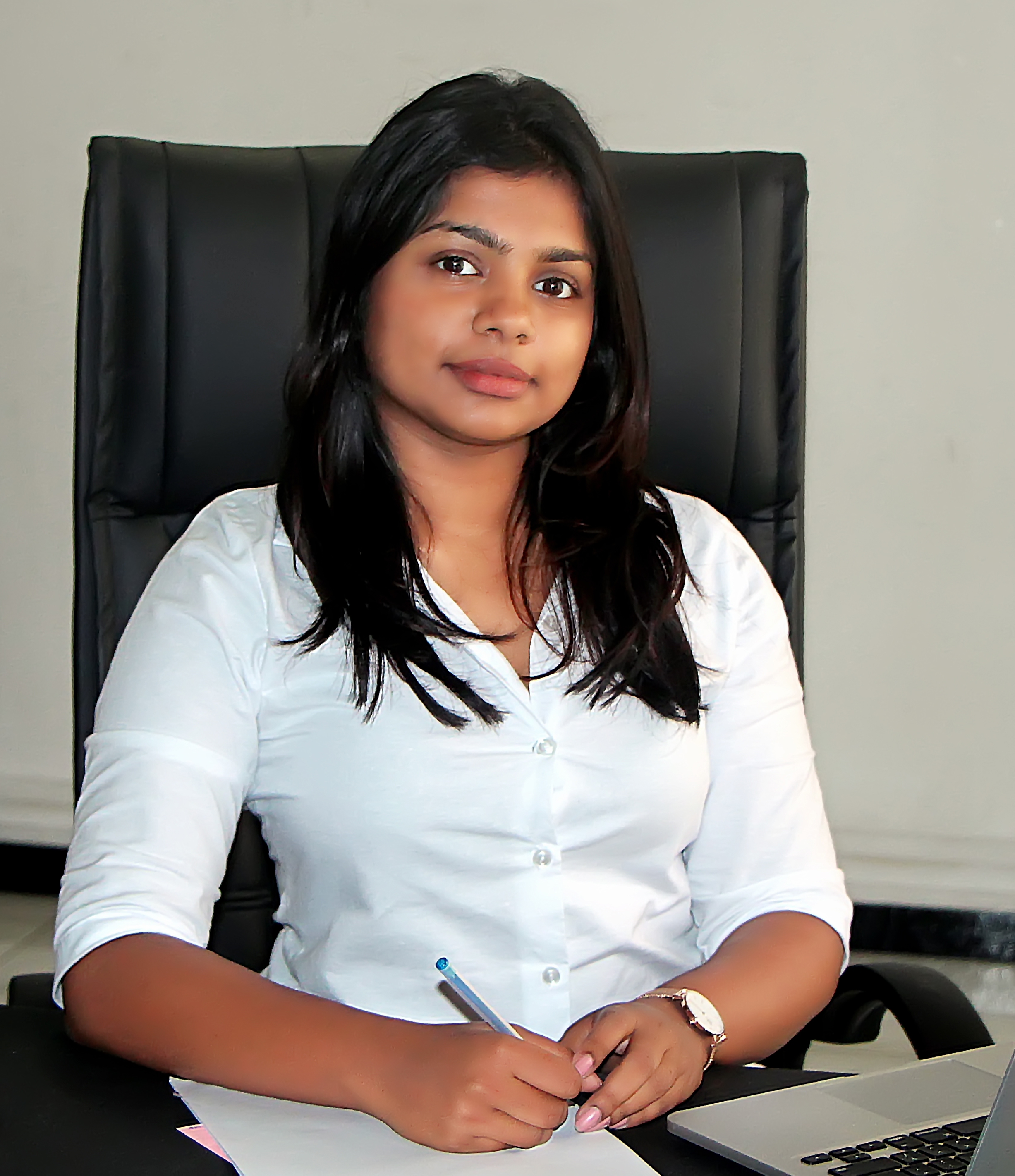 R.A.V.R.Perera has bagged Women Outstanding Growing Company Award