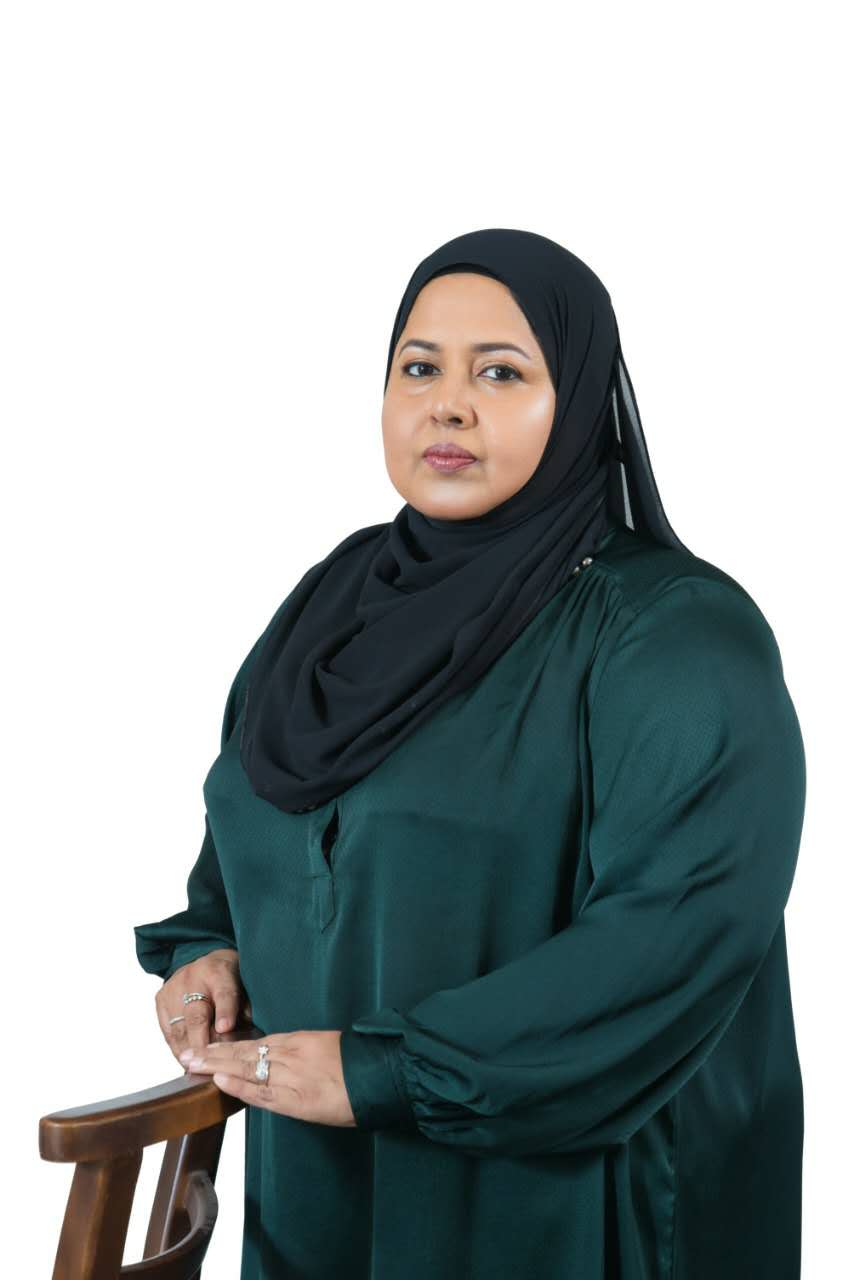 Fathima Hasna Cader has bagged Colored Gemstone Jewellery of the Year Award